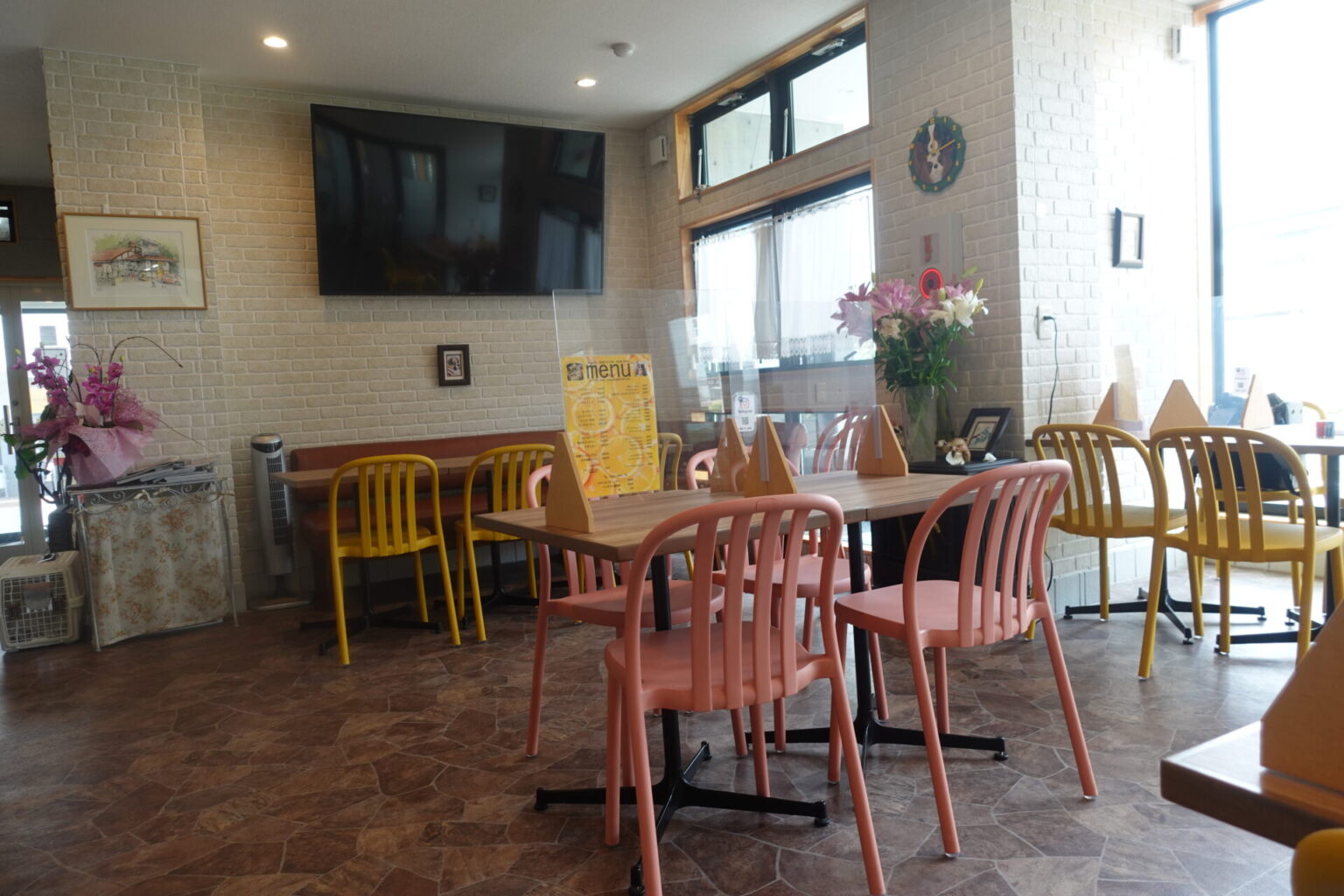 ドッグカフェ「BUBU’S PAW（ブブズポー）」についてご紹介！【千葉県松戸市】 | ハルから目が離せない