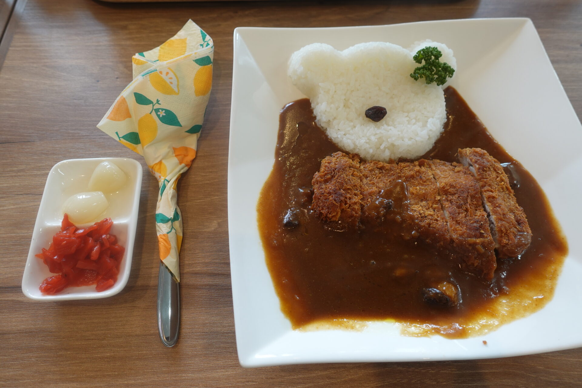 ドッグカフェ「BUBU’S PAW（ブブズポー）」についてご紹介！【千葉県松戸市】 | ハルから目が離せない